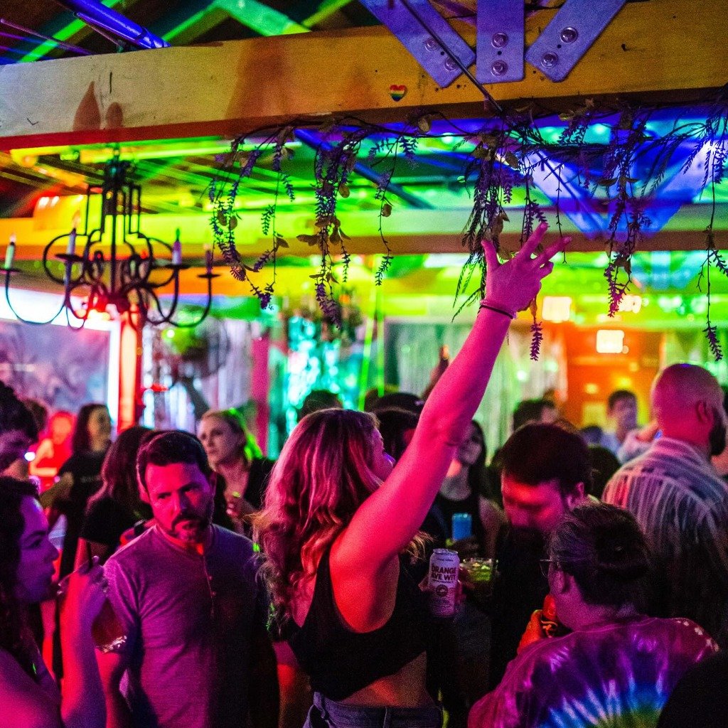 Flamingo House | Bar, Restaurant & Nightlife in Midtown Sacramento